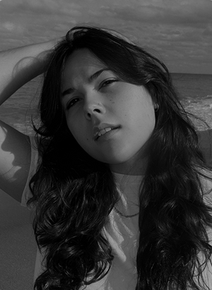 Gigi Perez - Island Records Official Store
